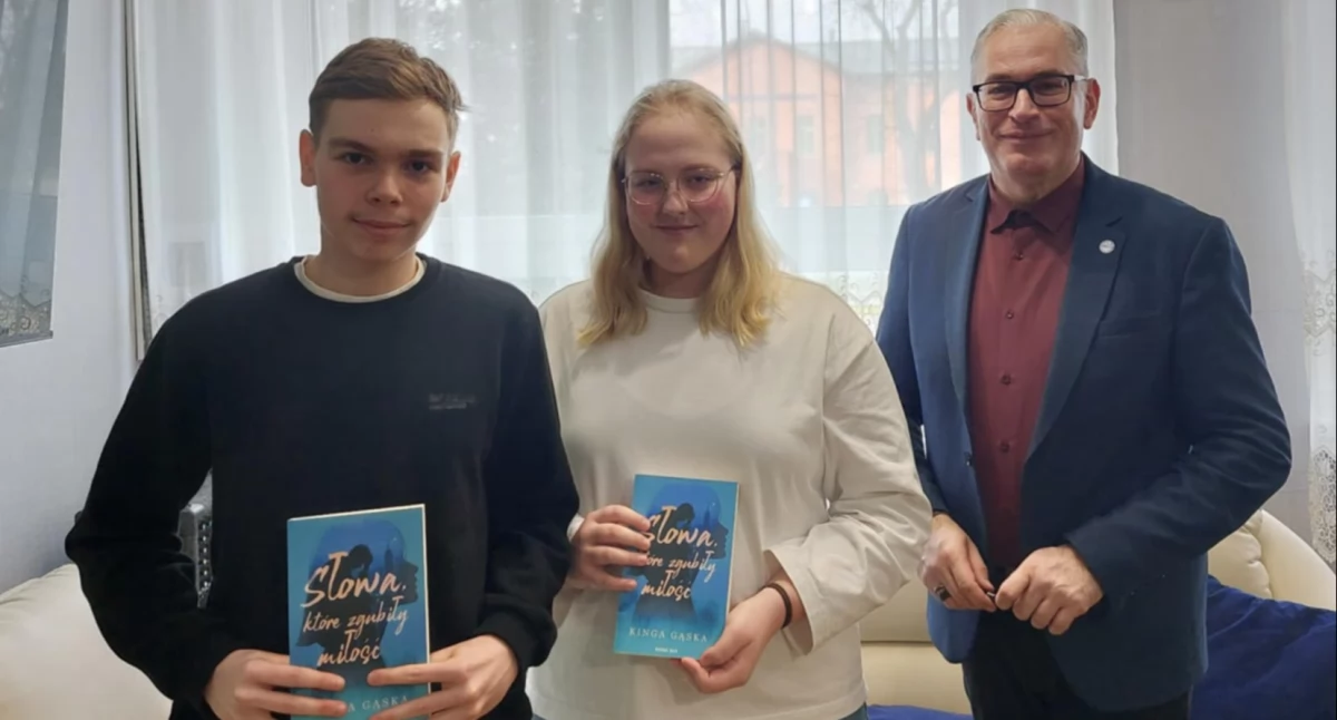 Julia Lorczak i Kacper Perzyna w kolejnym etapie Olimpiady Literatury i ...