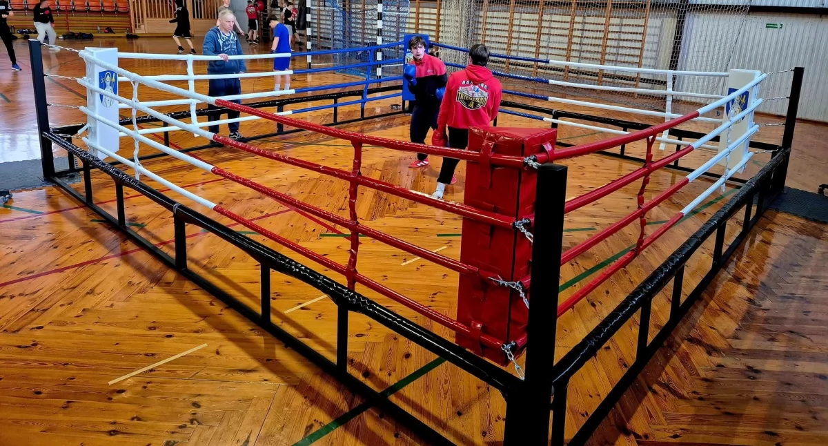 Nowy ring bokserski dla klubu Boxing Trzemeszno - wiadomości Mogilno